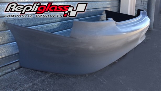 HOLDEN COMMODORE VT V8 SUPERCAR RACE CAR SEDAN REAR BUMPER BAR ...