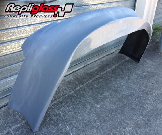 HOLDEN COMMODORE VT V8 SUPERCAR RACE CAR SEDAN REAR BUMPER BAR ...