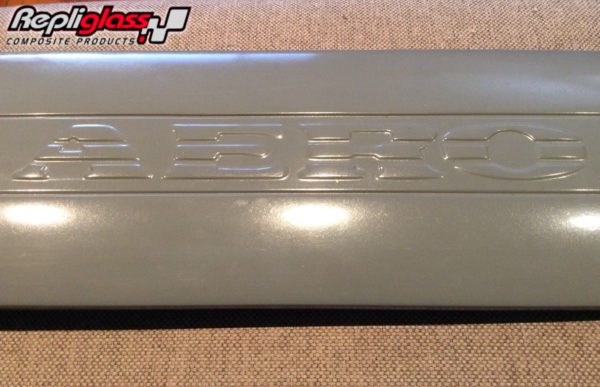 HOLDEN COMMODORE VN AERO SEDAN BOOT GARNISH PANEL – Repliglass Pty Ltd