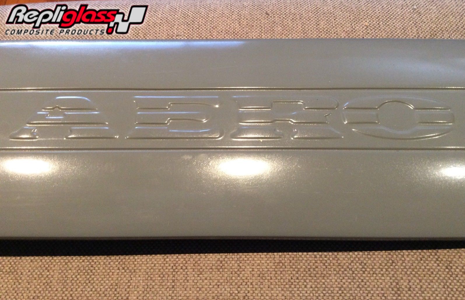 HOLDEN COMMODORE VN AERO SEDAN BOOT GARNISH PANEL – Repliglass Pty Ltd