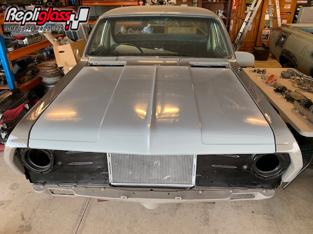 HOLDEN HR STANDARD BONNET FULL FIBREGLASS MOUNTS AS PER FACTORY ...